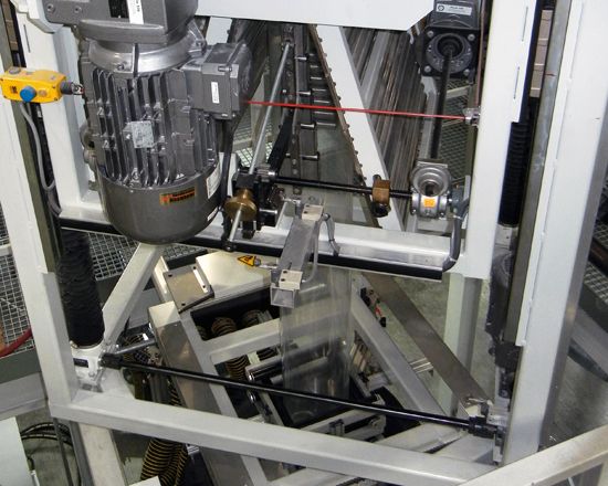 Macro Engineering & Technology